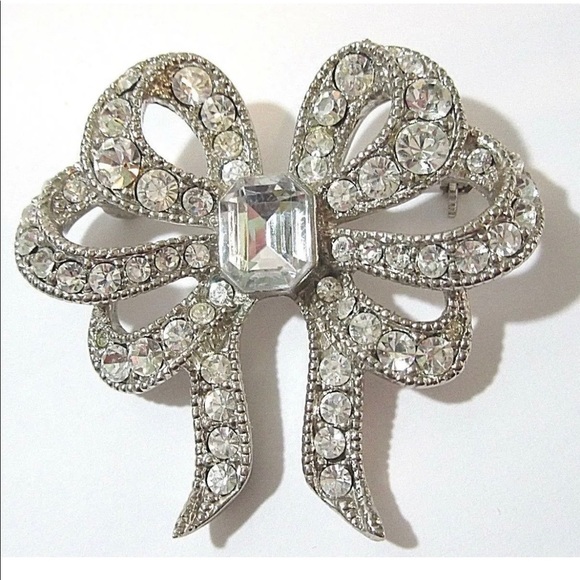 Monet | Jewelry | Monet Bow Brooch Help Finding | Poshmark